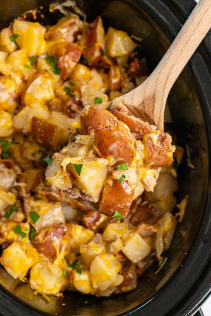 Slow Cooker Cheesy Bacon Ranch Potatoes - Slow Cooker Meals