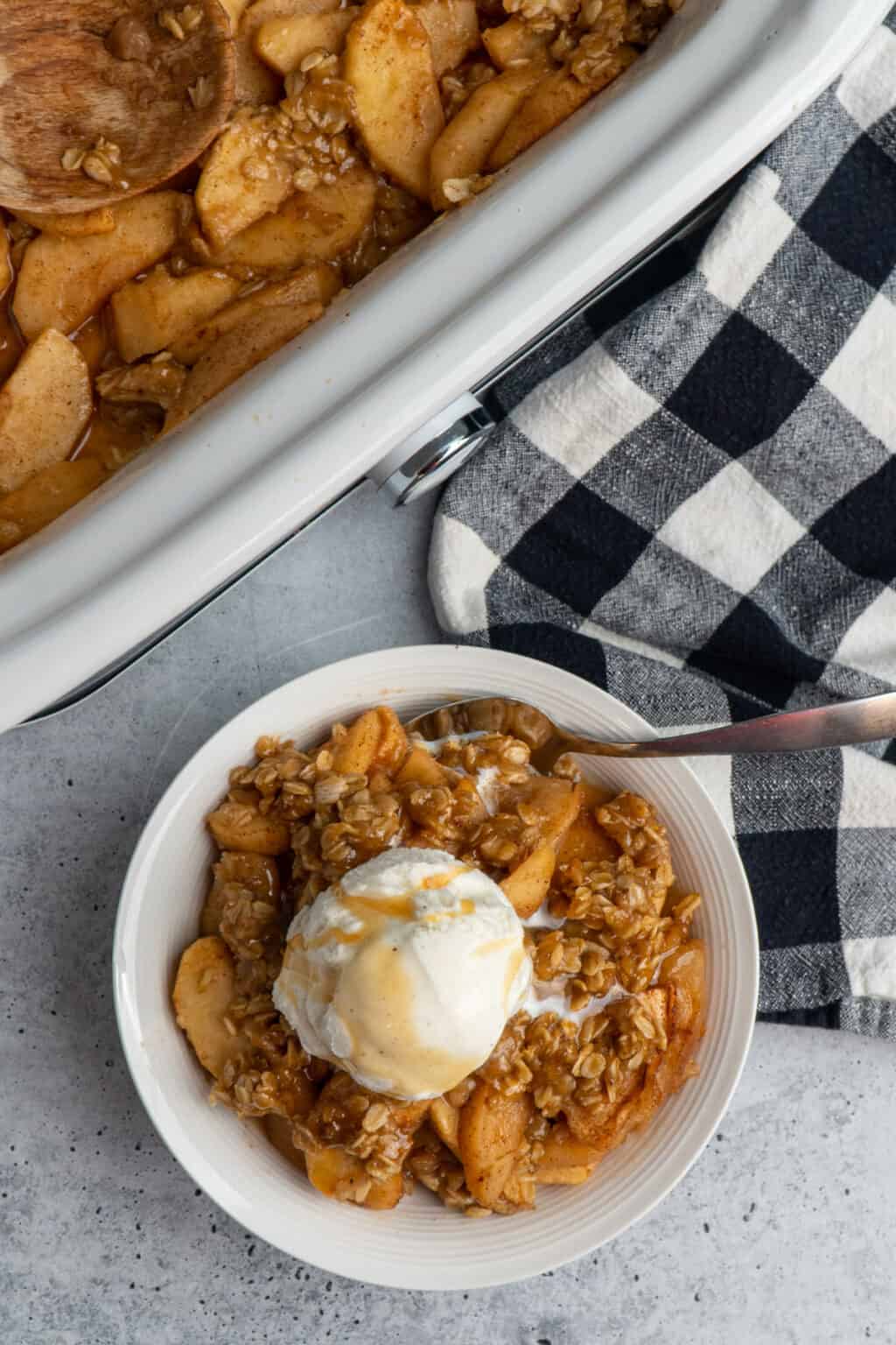 Crock Pot Apple Crisp - Slow Cooker Meals