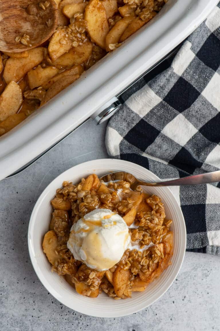 Crock Pot Apple Crisp - Slow Cooker Meals