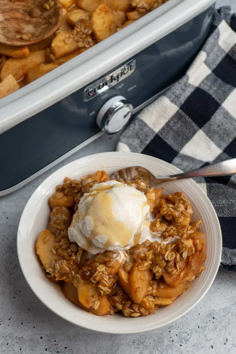 Crock Pot Apple Crisp - Slow Cooker Meals