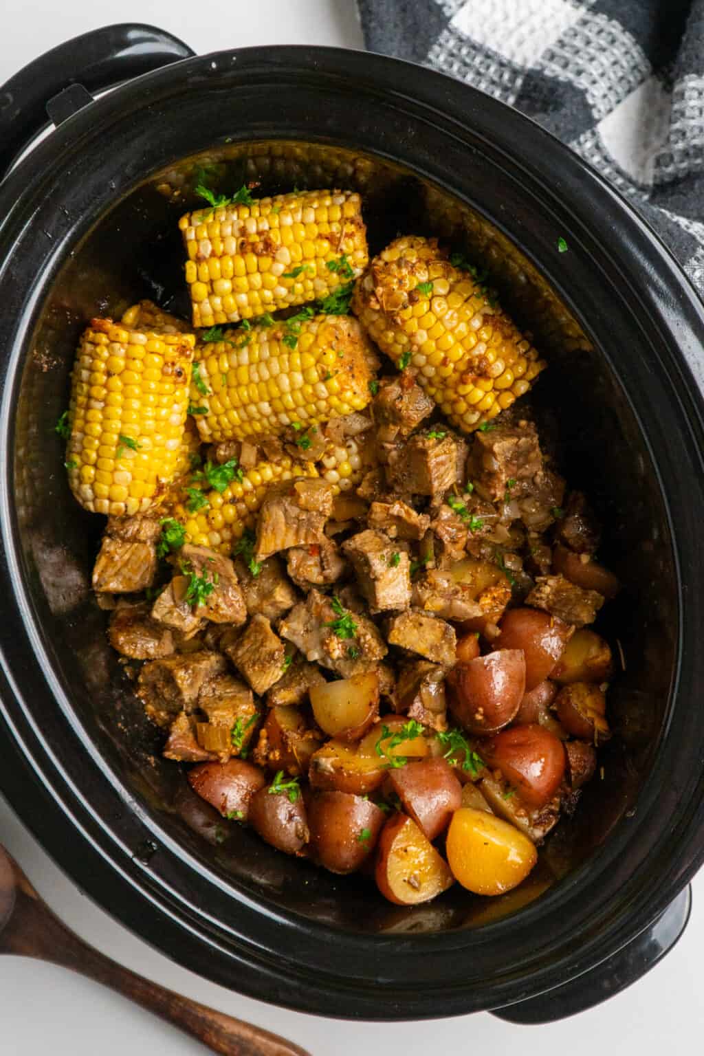 Slow Cooker Steak, Potatoes, and Corn - Slow Cooker Meals Slow Cooker Steak, Potatoes, and Corn - Slow Cooker Meals